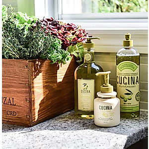 Fruits & Passion [Cucina] - Hand Care Duo Caddy Gift Set | Liquid Hand Soap Wash (5.1 oz) with Hand Cream Lotion (6.8 oz) (Coriander & Olive)