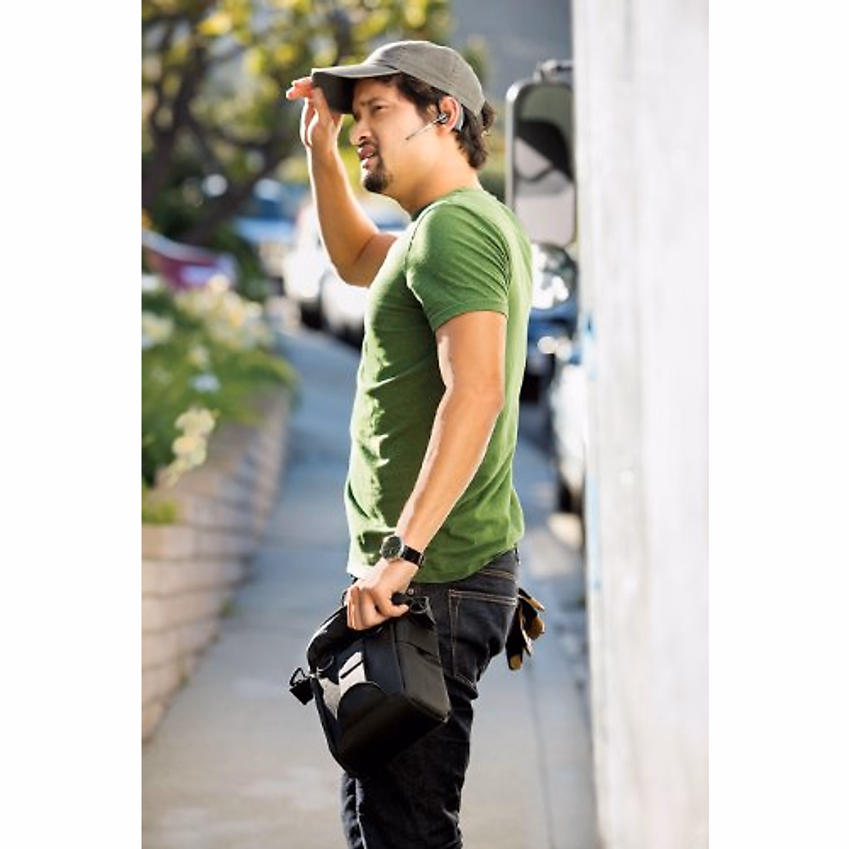 Plantronics - Voyager Legend (Poly) - Bluetooth Single-Ear (Monaural) Headset - Connect to your PC, Mac, Tablet and/or Cell Phone - Noise Canceling,Black