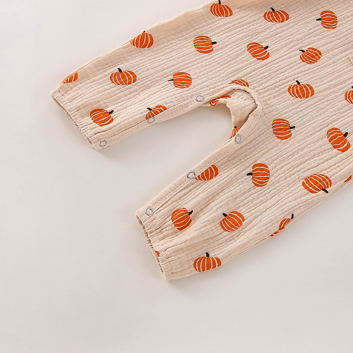 FIOMVA Newborn Baby Girl Boy Halloween Outfit Pumpkin Long Sleeve Romper Onesie Cotton Linen Jumpsuit Fall Winter Clothes (Pumpkin-Beige,0-3 Months)