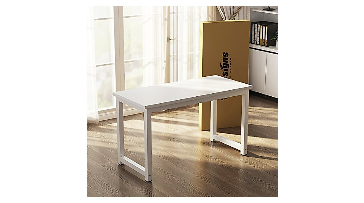 Modern White Computer Desk – Stylish & Sturdy Workstation for Home & Office