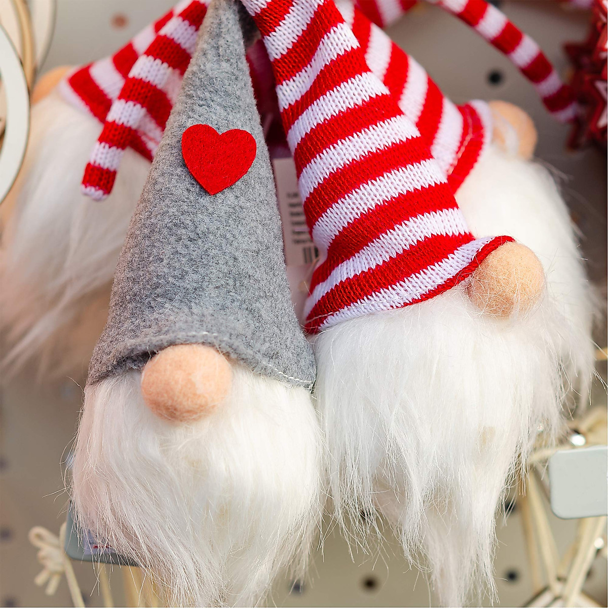 Faux Fur Fabric Shaggy Craft Fur White Fur for Crafts,Gnomes,Costume,Camera Floor,Decoration (20×20 inches, White)