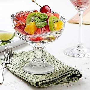 BSTKEY 6PCS Set 8.5 oz Glass Dessert Bowls/Cups, Cute Footed Dessert Bowls for Ice Cream Trifle Fruit Pudding Snack Salad Milkshakes Sundae Cocktail Drinks Party