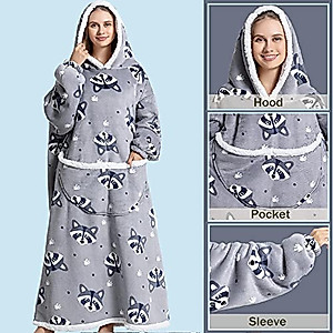 Très Chic Mailanda Wearable Blanket Hoodie for Women Oversized Cozy Blanket Sweatshirt with Sleeves and Giant Pockets for Adult Men