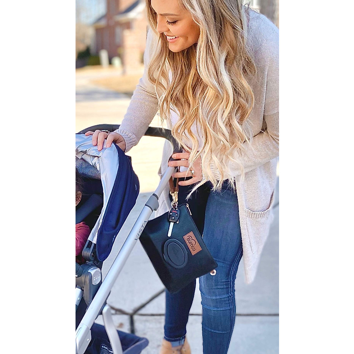 Bumco Diaper Clutch Bag - Portable Wipes Dispenser & Diaper Holder, Airtight Travel Baby Wipes Case, Leather-Style Wipe Dispenser Travel Baby Wipes Dispenser On the Go, Diaper Wristlet (Black)