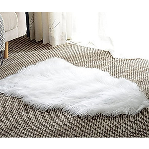 Dikoaina Classic Soft Faux Sheepskin Fur Rug White Fluffy Area Rug Shag Rug Carpets for Bedroom Living Room