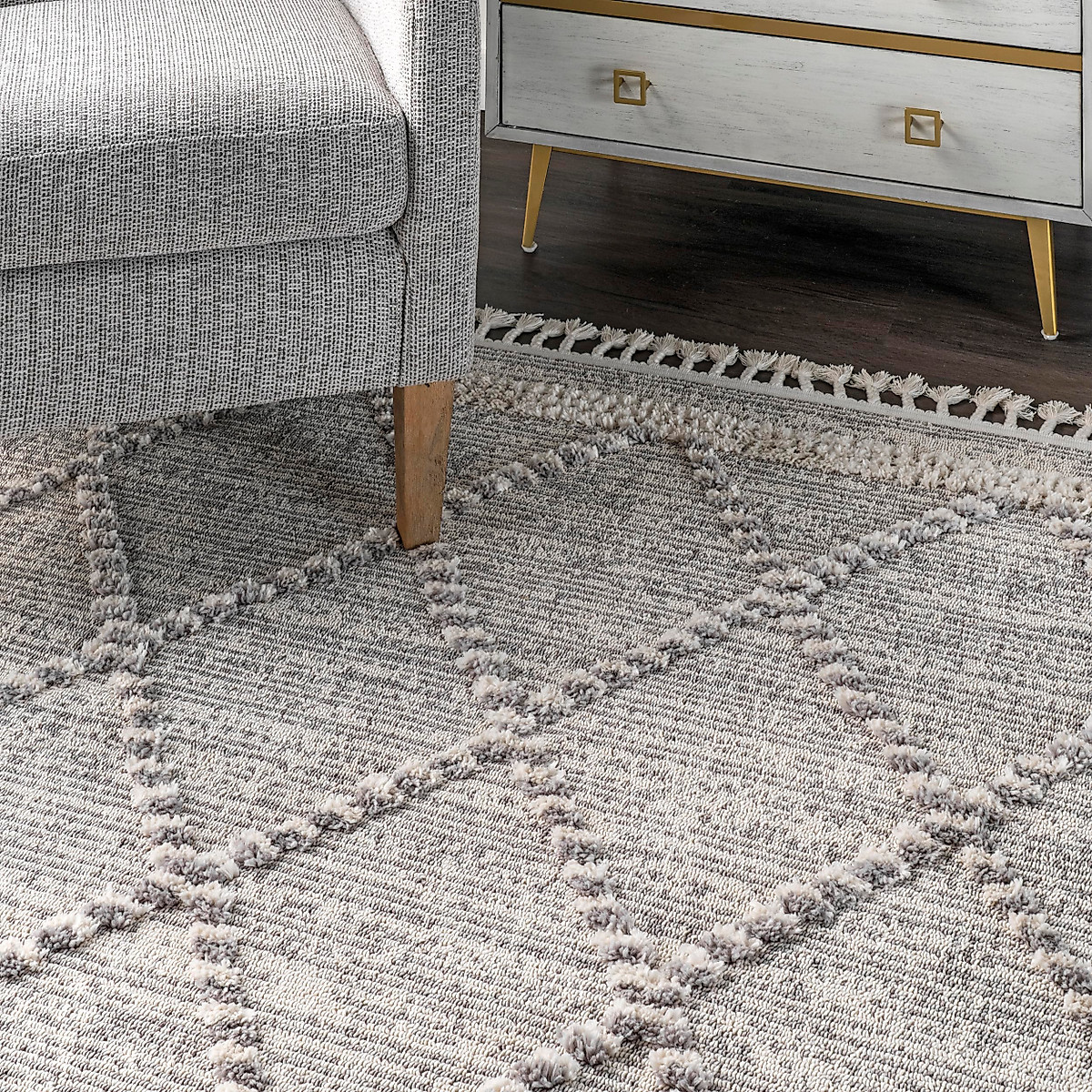 nuLOOM Skylar Geometric Trellis Tassel Area Rug, 7x9, Beige