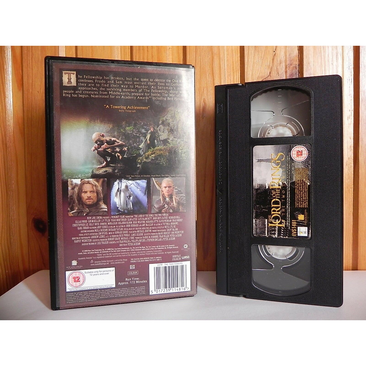 The Lord of the Rings: The Two Towers [VHS]