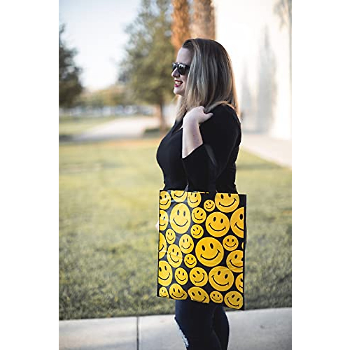 Funiverse Bulk 25 Pack of Happy Smile Face Reusable Shopping Totes or Gift Bags