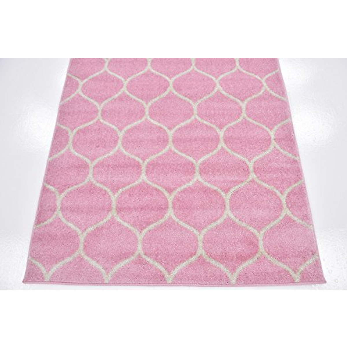 Unique Loom Trellis Frieze Collection Area Rug - Rounded (4' 1" x 6' 1", Light Pink/ Ivory)