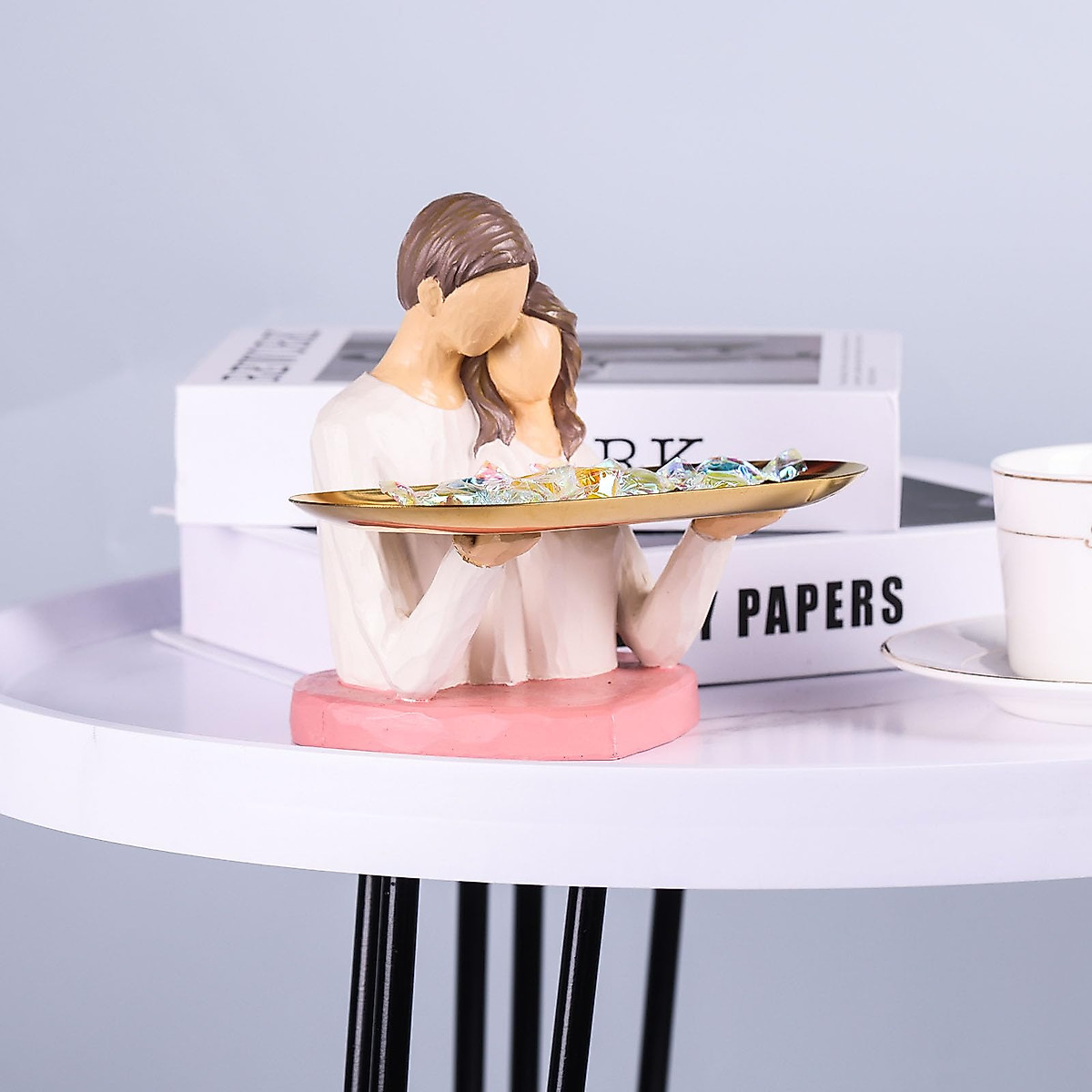 XMGZQ Cozy Couple Key Tray,Couple Statue with Tray,Couple Figurines Key Bowls for Entry Table,Wedding Gift for Couple,Personalized Wedding Gifts for The Couple