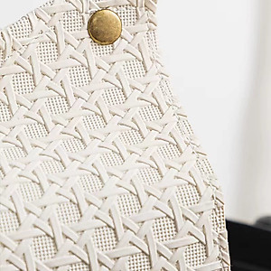 Agirlvct Tissue Box Cover, Modern PU Leather Rectangular Tissue Holder, Weaving Pattern Wipes Holder for Bathroom Living Room Bedroom Vanity Countertop Office Tabletop Desk Car Home(Beige)