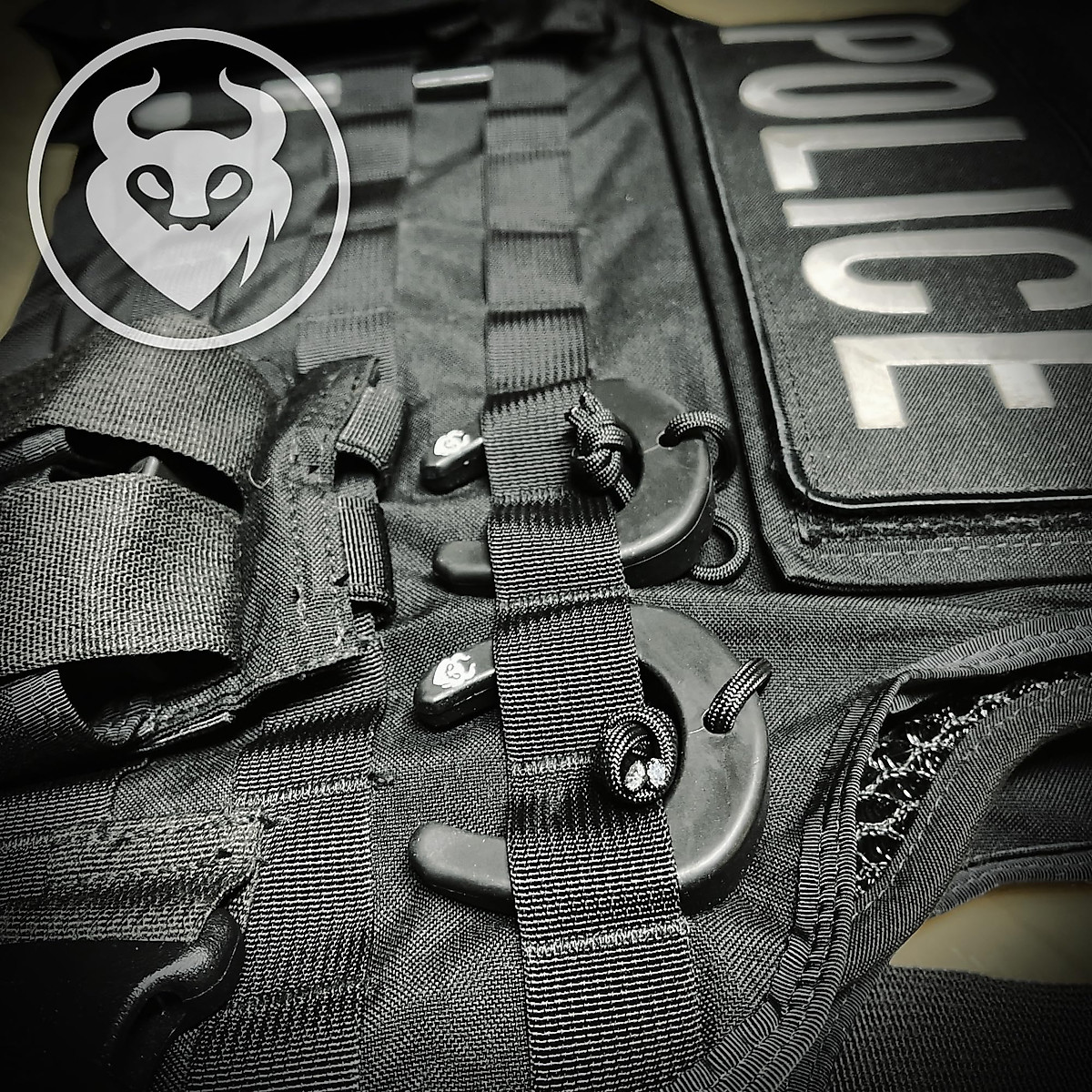 Militaur First Responder Door Stop. Stops Doors from Closing. Orange is Glow in The Dark. Police & EMS Door Jam. Firefighter Tools Door Wedge. Door Pinch Guard. Molle & PALS Compatible. (Pack of 2)