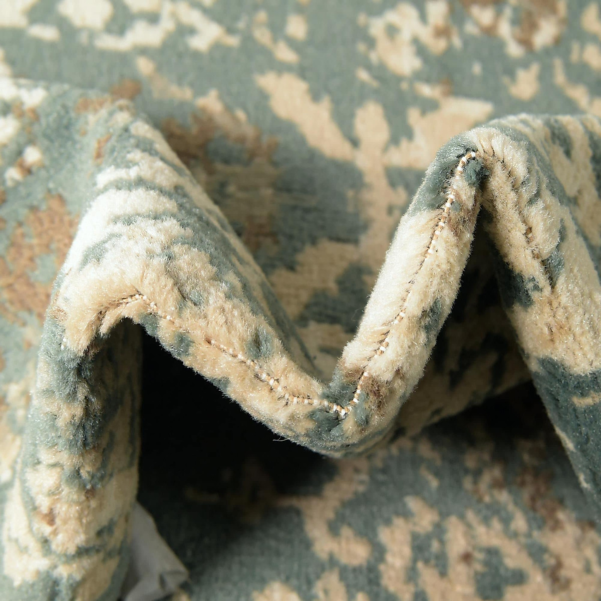 Rugs.com Mojave Collection Rug – 4' x 6' Green Medium Rug Perfect for Entryways, Kitchens, Breakfast Nooks, Accent Pieces