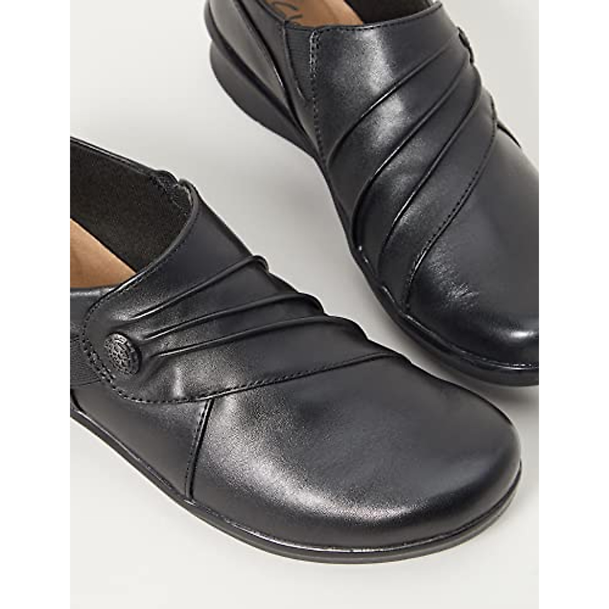 Clarks Women's Hope Roxanne Loafer, Black Leather, 9.5 W US