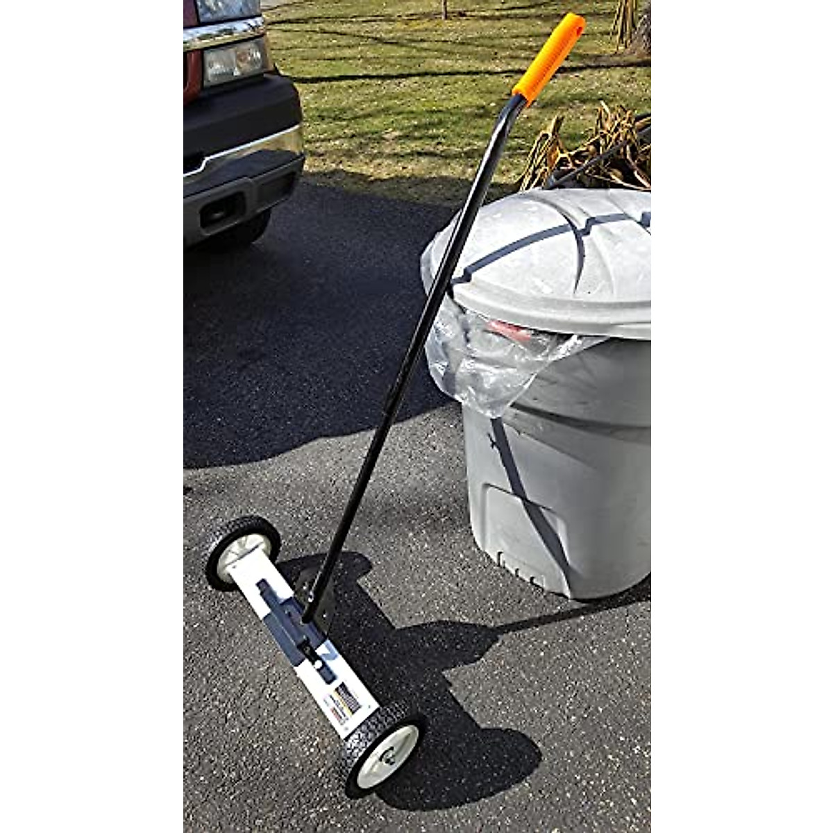 22" Magnetic Floor Sweeper with Release