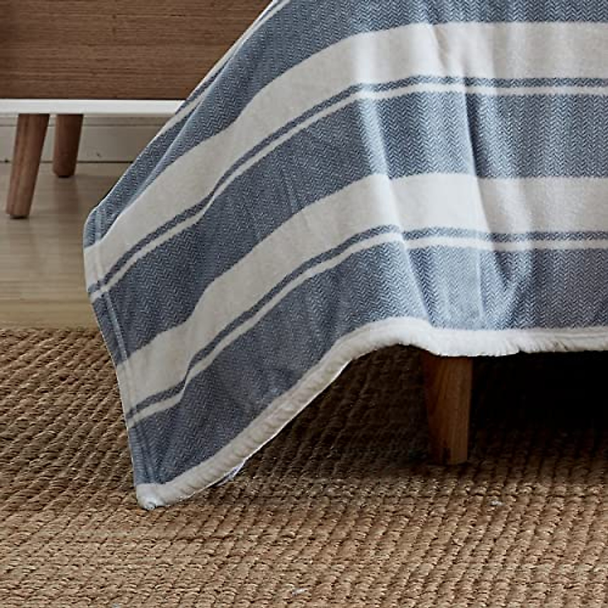 Eddie Bauer - King Blanket, Ultra Plush Bedding, Lightweight Home Decor for All Seasons (Stones Throw Stripe, King)