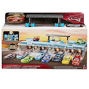 Mattel Disney and Pixar Cars Toys, Ultimate 2-in-1 Launcher & Carry Case with Lightning McQueen Toy Car, Launch 8 Vehicles Together