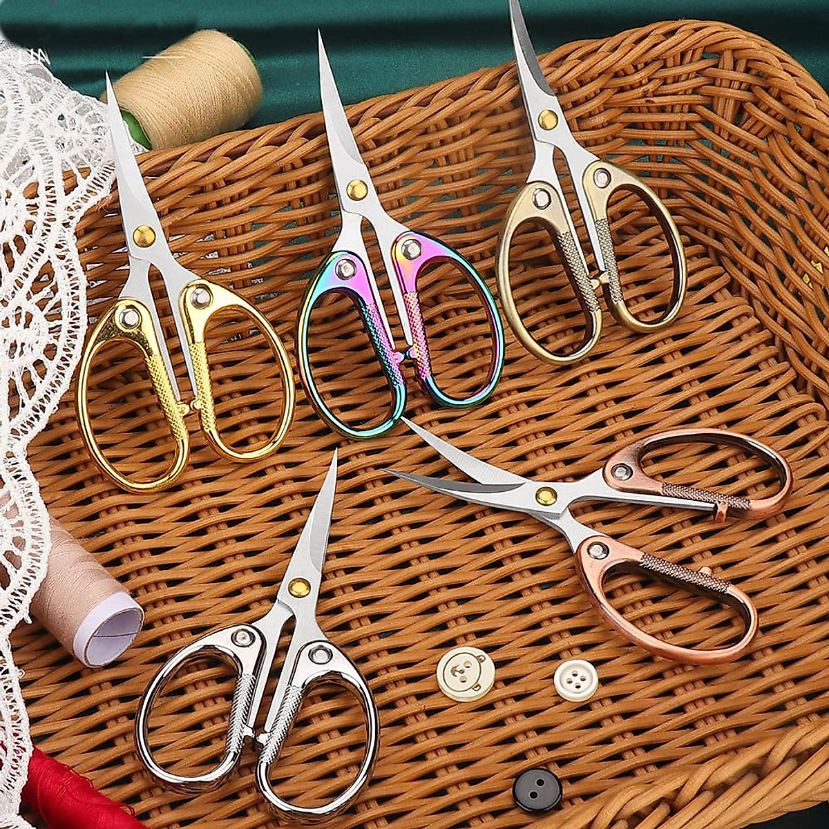 Aemoe 4.5 Inch Cute Embroidery Scissors with Curved Tip for Sewing, Small Stainless Steel Sharp Scissors Craft Shear for DIY Craft Art Work Sewing Handicrafts Needlework Tool and Daily Use Gold