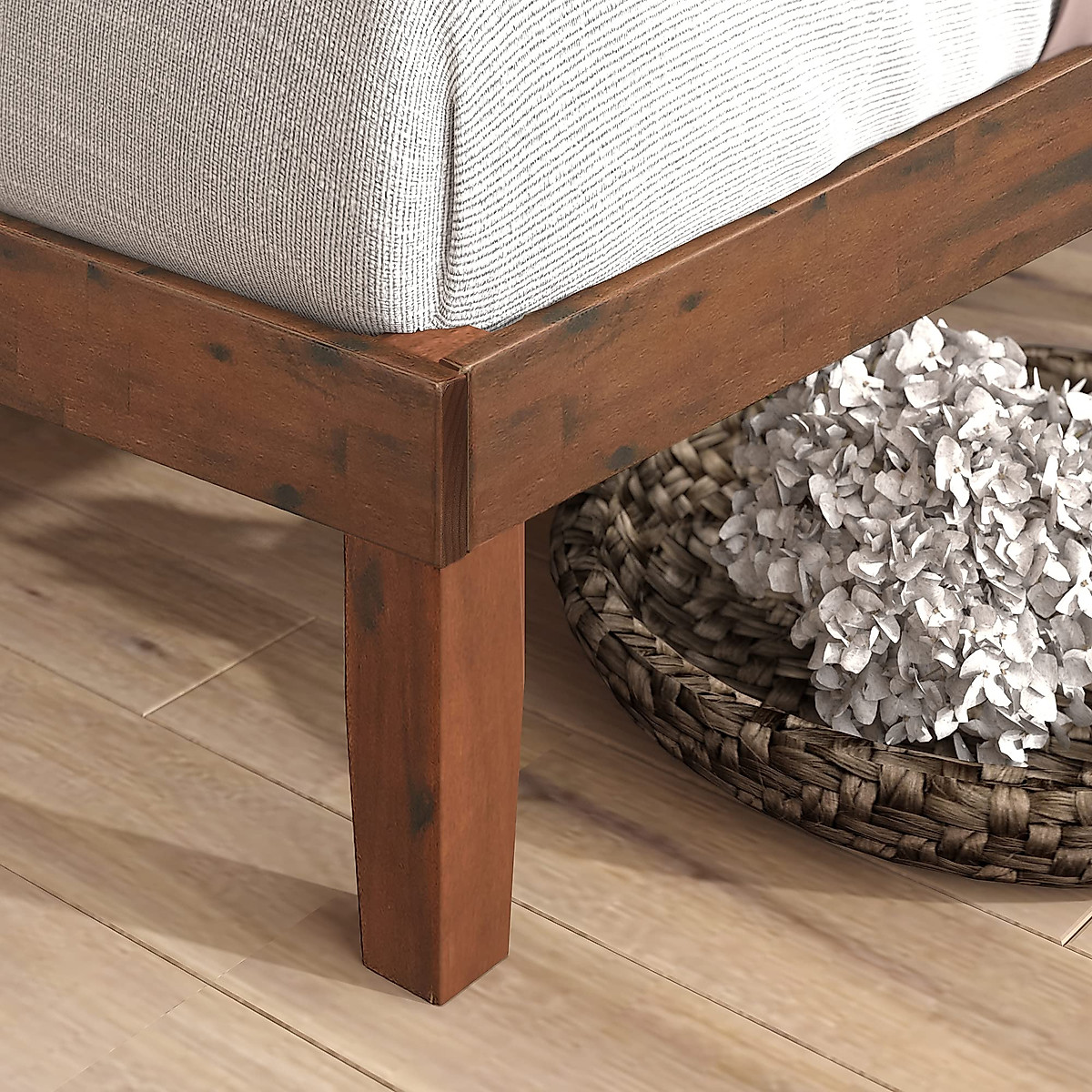 ZINUS Vivek Wood Platform Bed Frame with Headboard, Wood Slat Support, No Box Spring Needed, Easy Assembly, Full