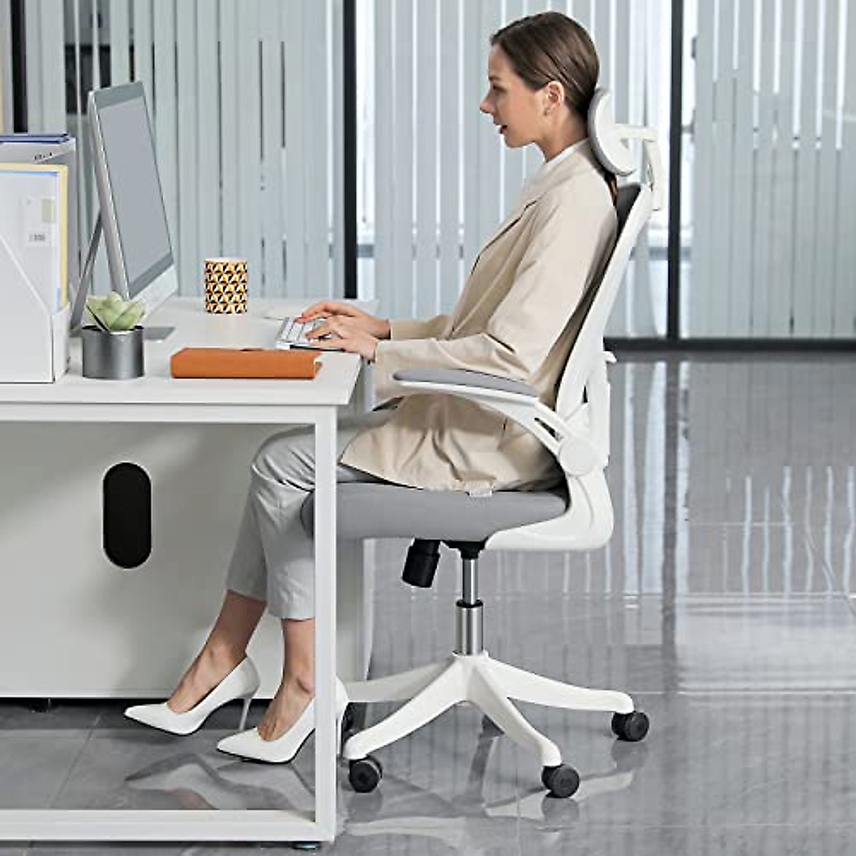 HOFFREE Ergonomic Office Chair High Back Executive Mesh Desk Chair with Adjustable Lumbar Support Headrest and Flip-up Armrest Swivel Task Chair for Home Office Chair Grey and White