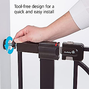 Safety 1St Décor Easy Install Tall & Wide Baby And Pet Gate With Pressure Mount Fastening