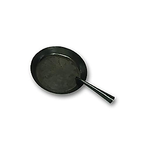 Missouri River 9" Iron Skillet with Folding Handle