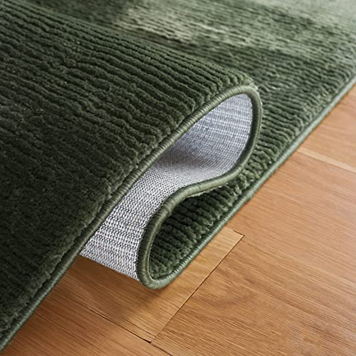 Safavieh Revive Collection 6'7" x 6'7" Square Green REV102Y Non-Shedding Solid Area Rug