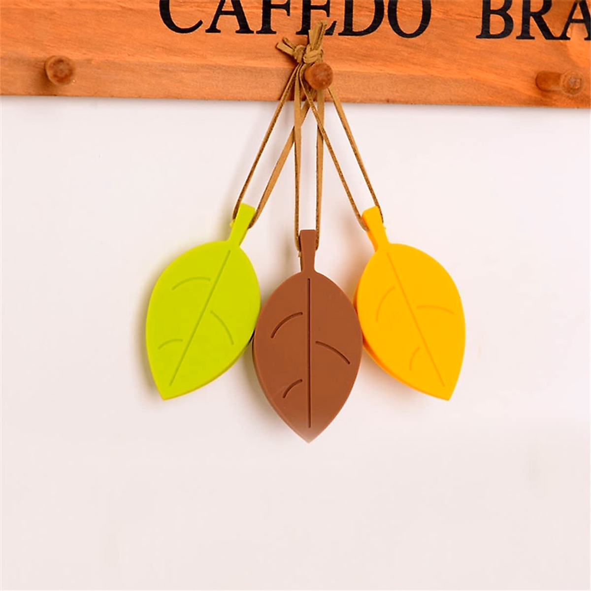 InfantLY Bright Leaves Shape Silicone Rubber Door Stop Stoppers Door Block Children Anti-Folder Hand Hotel Security Door Card Hanging Door Stop