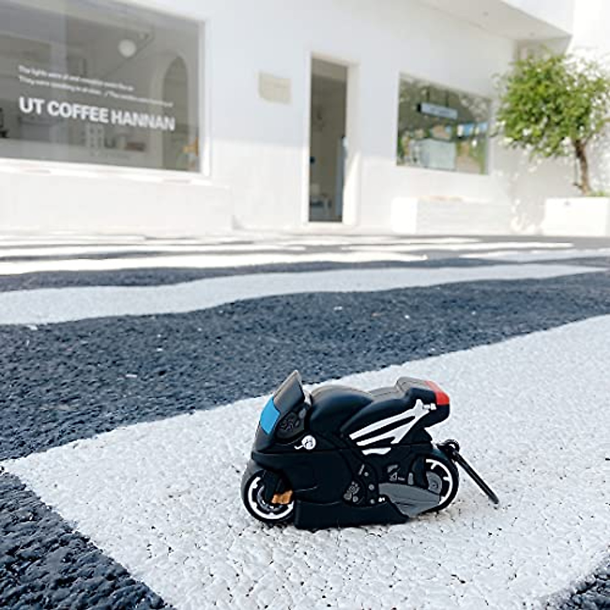 HENJI PVC Case for Beats Studio Buds, 3D Cute Cool Cartoons Rabbit Full Body Protective Cover with Keychain, Earphone Protective Case for Beats Studio Buds Charging Box Covers (Motorcycle)