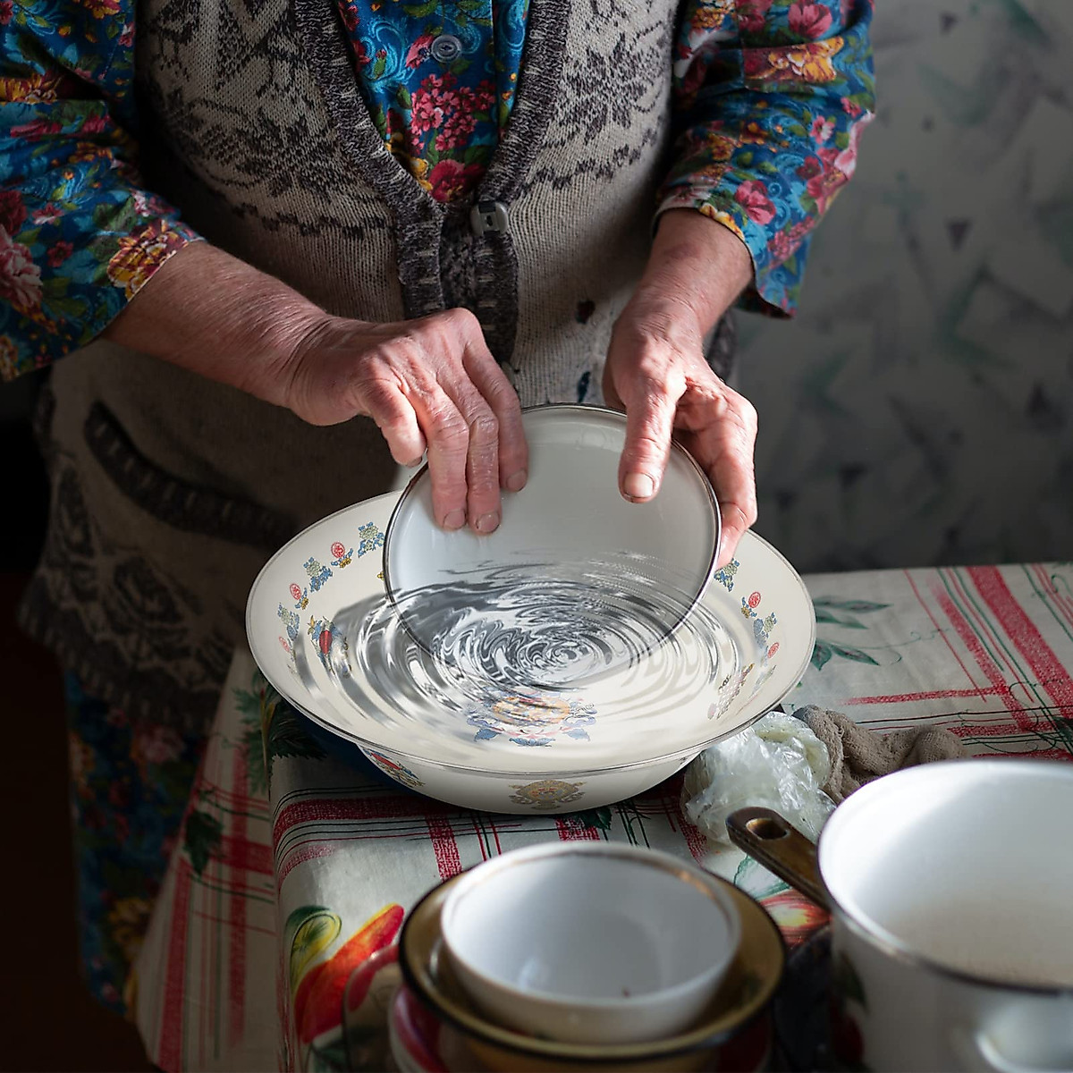 DOITOOL Metal Wash Basin chinese propane bowl enamel bowl with lid retro wedding soup bowl salad fruit serving bowl chinese decor 30cm camp cookware white collapsible bowls for camping Enamel Bowls