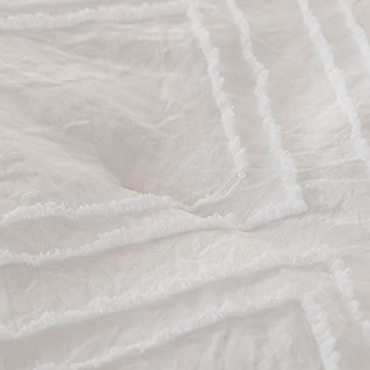 SLEEPBELLA California King Comforter Set Microfiber White Bedding Set Diamond Tufted Design, Soft and Fluffy Cal King Sizd Bed Comforter for All Seasons