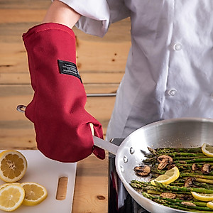 San Jamar KT0215 Cool Touch Flame Conventional High Heat Intermittent Flame Protection up to 900°F Oven Mitt, 15" Length, Red