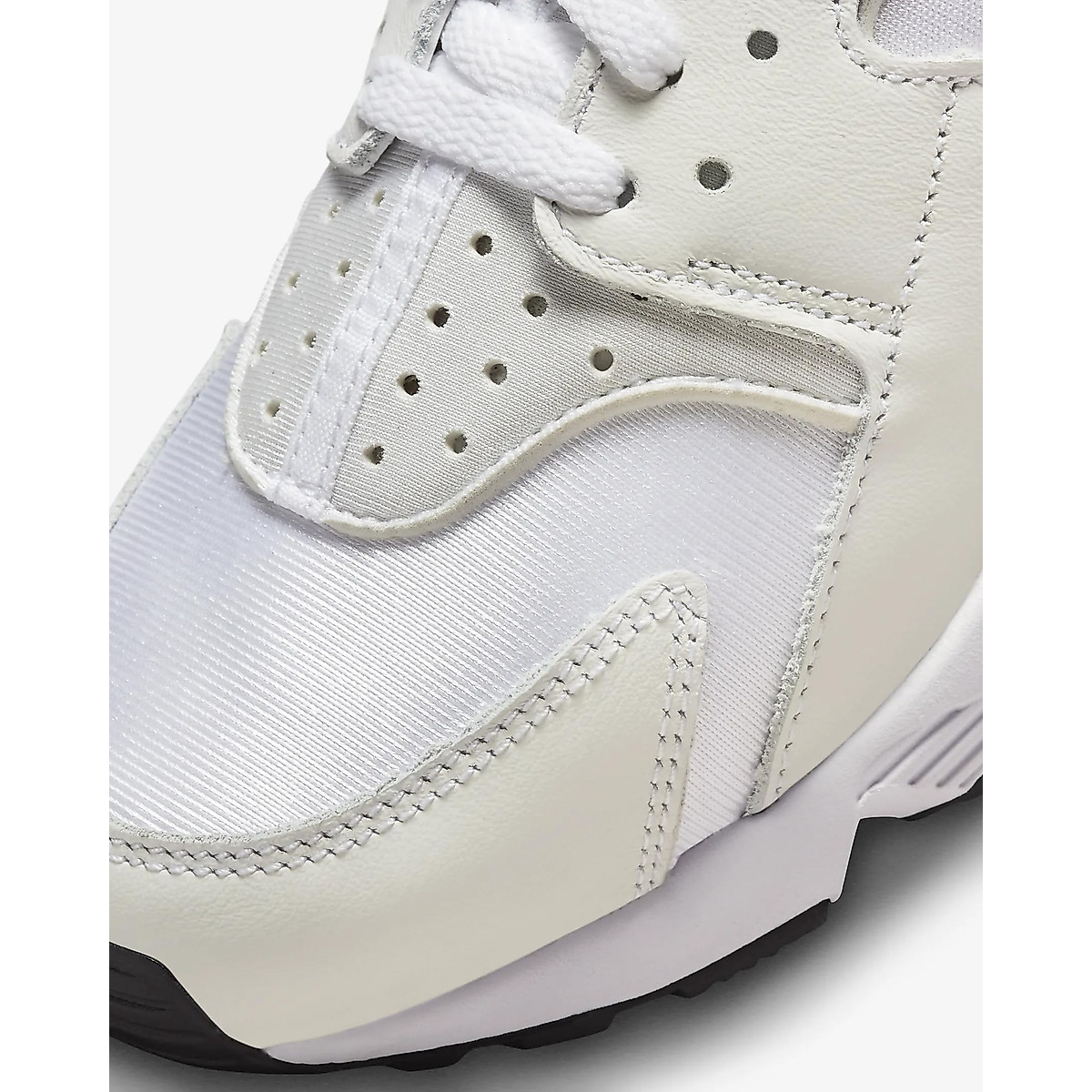 Women's AIR Huarache - Size 7 US - White/Green Topaz Gold