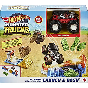 Hot Wheels Monster Trucks Launch & Bash Playset with Launcher, 4 Crushed Cars, 1 1:64 Scale Monster Truck, Landing Zone for Stunting, Crashing Action Great Gift for Kids Ages 4-5-6-7-8