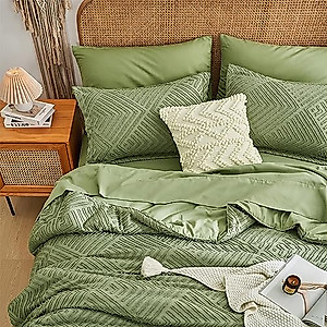 WURUIBO Green Queen Comforter Set 7 Piece Bed in a Bag,Tufted Shabby Chic Boho Bedding Comforter Sets,Soft Microfiber Textured Complete Bedding Set for All Season (Green,Queen)