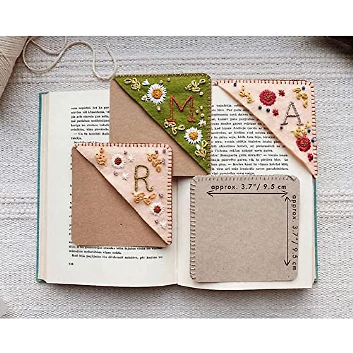Personalized Hand Embroidered Corner Bookmark - 26 Letters Felt Handmade Bookmark Felt Triangle Page Corner Felt Triangle Bookmark Cute Flower Letter Embroidery Bookmark for Book Lovers