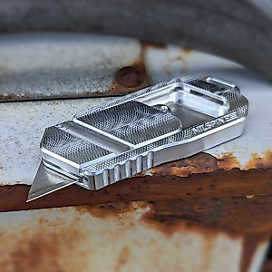 Milspin Magnus 2.0 Aluminum EDC Utility Knife with Retractable Razor and Internal Spare Blade Storage I 7 Blades Included I Made in USA