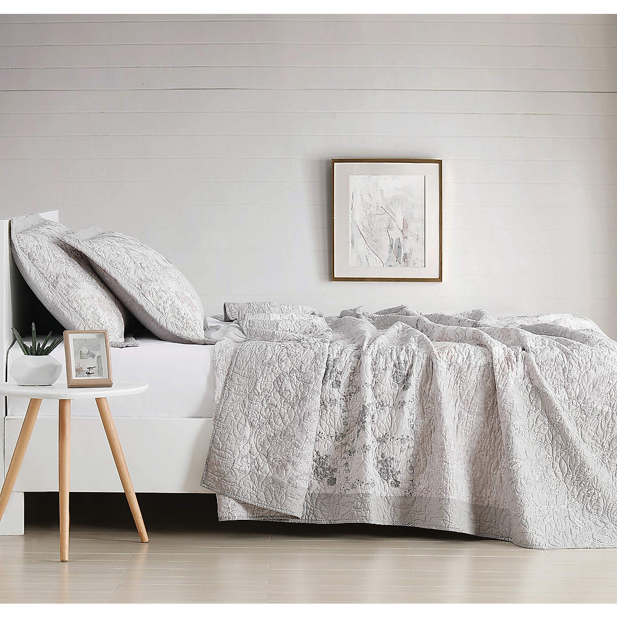 Cottage Classics Quilt Set Brigette Modern Floral Print, Full/Queen, Grey