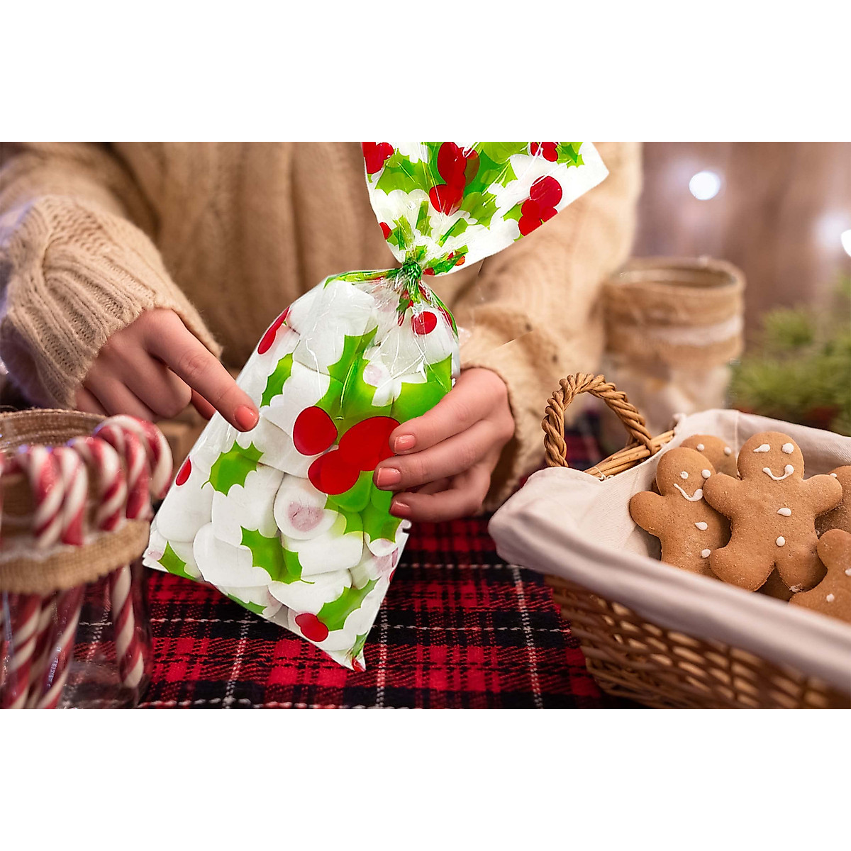 MISS FANTASY 160 Pack Christmas Cellophane Goody Bags with Twist Ties for Holiday Favors Treats Kids Xmas Treat 10.8'' x 4.9'' Small Bulk Plastic Treats Bag Christmas Cellophane Treat Bags