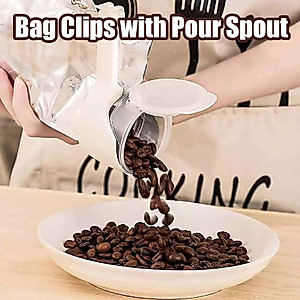 Znsjilo Snack Clips That Pour, Seal and Pour Bag Clip, Reusable Bag Clips with Pour Spout, Food Storage Sealing Clips with Pour Spouts, Household Moisture Bag Clips for Food (4Pcs Green)