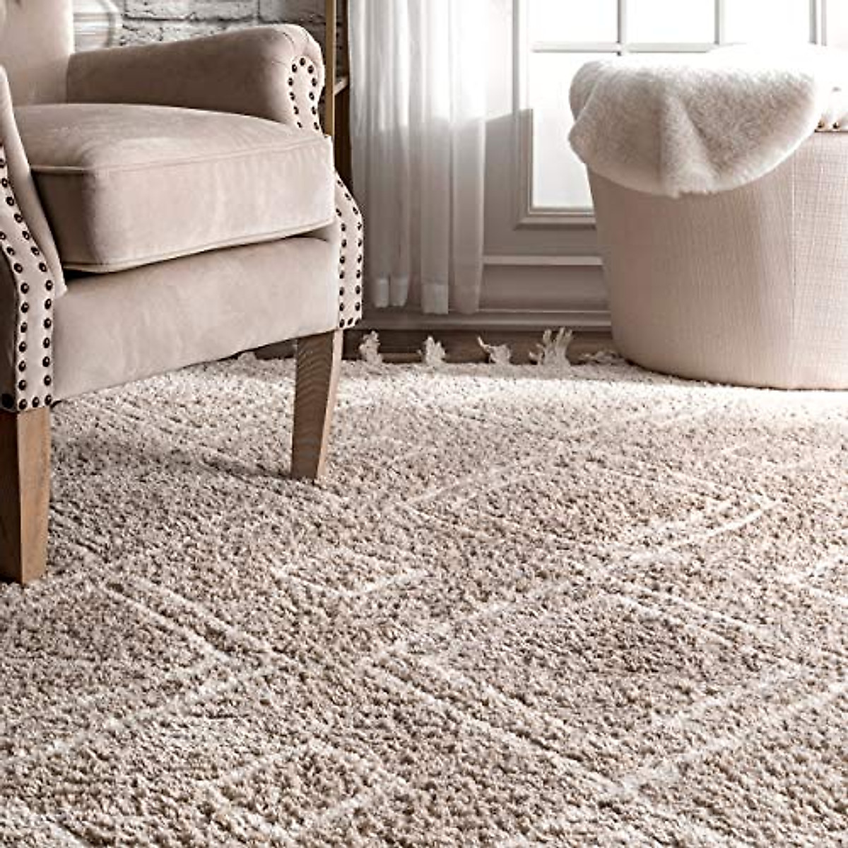nuLOOM Layla Moroccan Diamond Tassel Wool Area Rug, 7' 6" x 9' 6", Tan