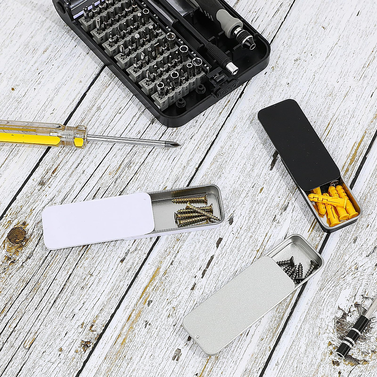 Hariendny 3 PCS Metal Slide Top Tin Containers, 3.14 x 1.33 x 0.47 Inches Portable Tins Container, Rectangular Empty Containers with Lid, Small Storage Metal Tin Box for Candies, Gum, Jewelry, Crafts