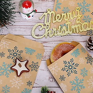Whaline 100 Pack Winter Christmas Treat Bags Blue White Snowflakes Prints Goodies Snack Gift Bags Christmas Kraft Candy Buffet Paper Bags for Xmas Winter Holiday Party Favor Supplies, 5 x 7Inch