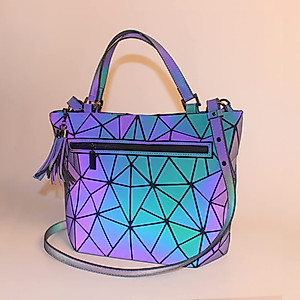 FOUCPOOM Geometric Luminous Purses and Handbags For Women Holographic Reflective Crossbody Bags Wallet Purse (Tassel handbag)