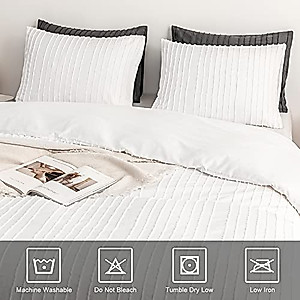 WARMDERN White Boho Duvet Cover Set Queen Size, Striped Textured Tufted Bedding Set, 3 Pcs Ultra Soft Washed Microfiber with Zipper Closure (Queen, White)