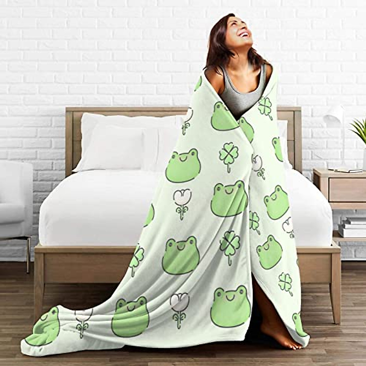 Pubnico Cute Green Frogs Blanket , Flannel Blanket Fluffy Cozy Fuzzy Throws Non-Shedding for Nap Bed Sofa Couch Home Decor, Adults Kids Teens Frog Gifts
