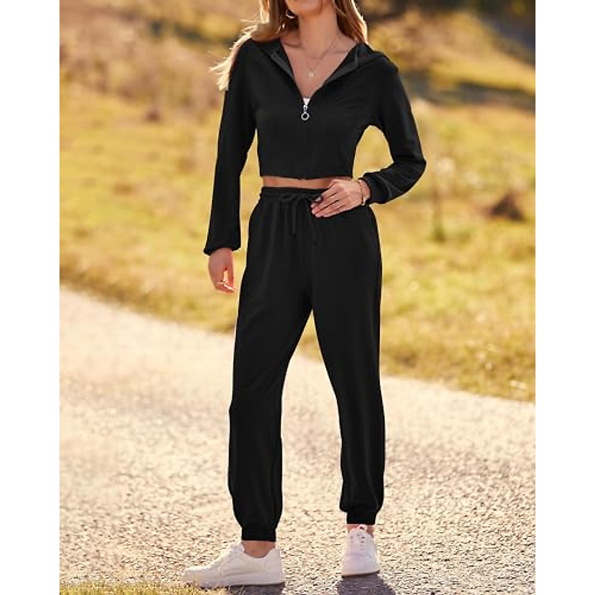 KIRUNDO Women's Sweatsuits Tracksuit Fall Zip Hoodie Jogger Sweatpants 2 Piece Plain Athletic Sports Casual Sweat Suits (Black, Small)