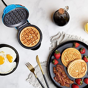 Uncanny Brands Marvel Spider-Man Mini Waffle Maker - Marvel Kitchen Appliance