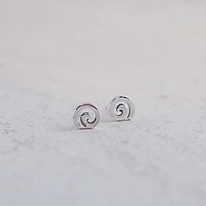 Boma Jewelry Sterling Silver Spiral Stud Earrings (Silver)