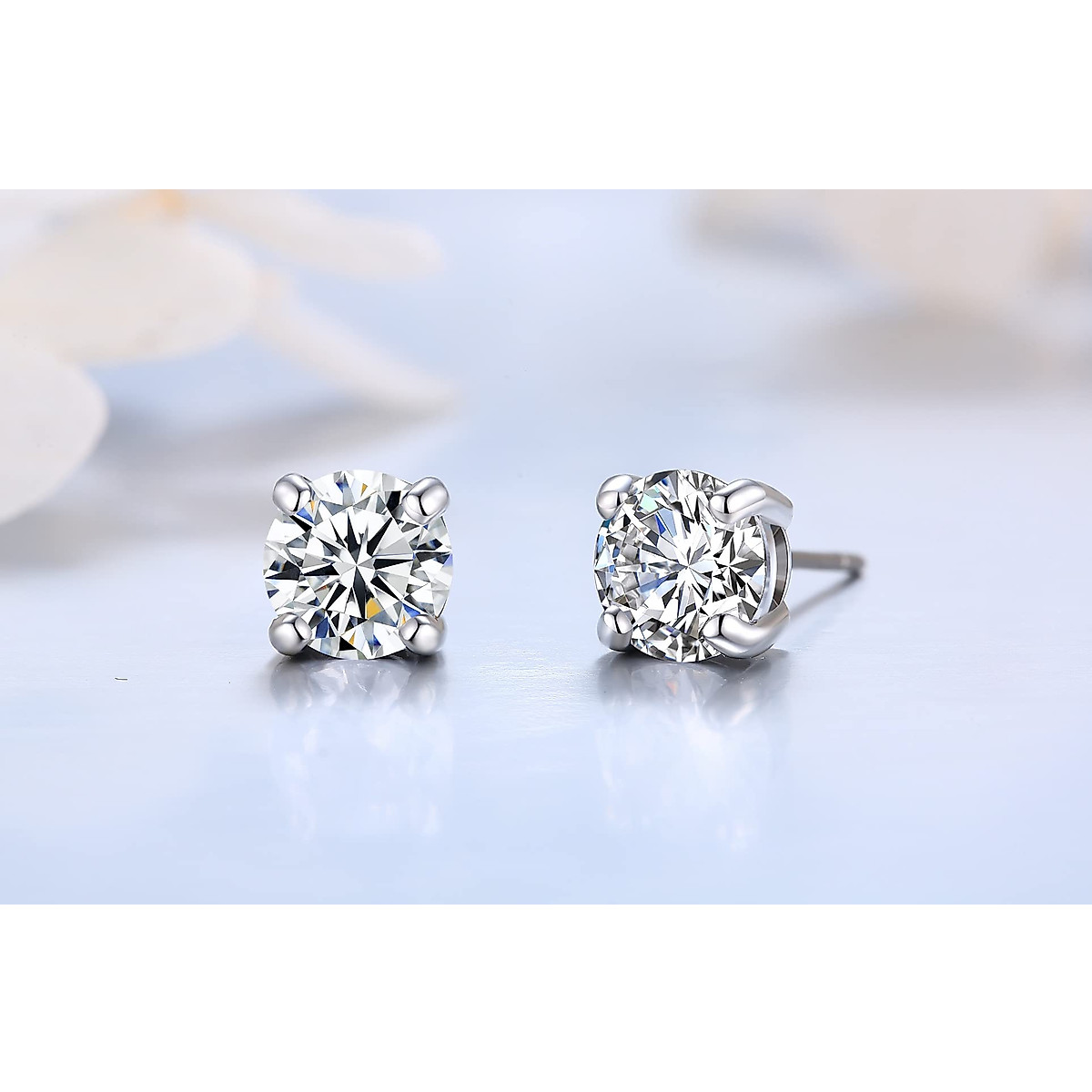 Titanium Stainless Steel Lady's Charming Stud Earring with a Gift Box and a Free Small Gift